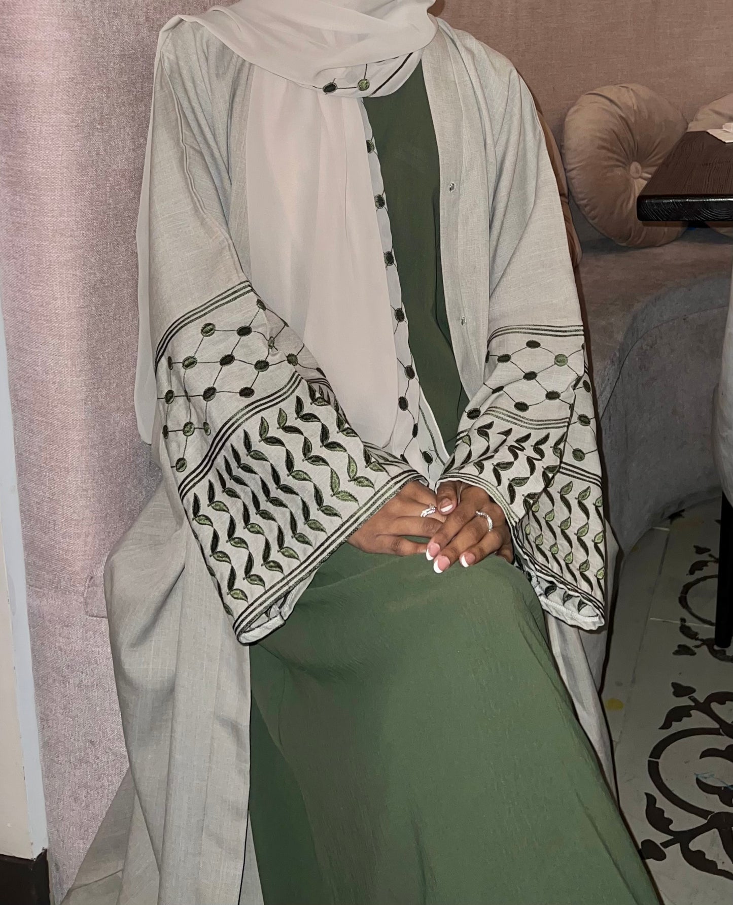 Olive Green Keffiyeh Abaya – Glamabayasss